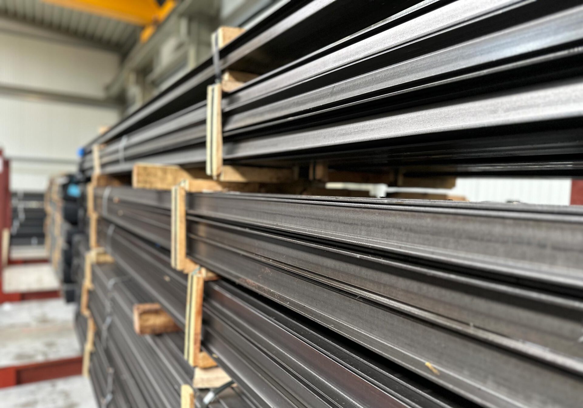 Kaltgezogene Aufzugsführungsschienen – SAVERA GERMANY GmbH Hoyerswerda ...